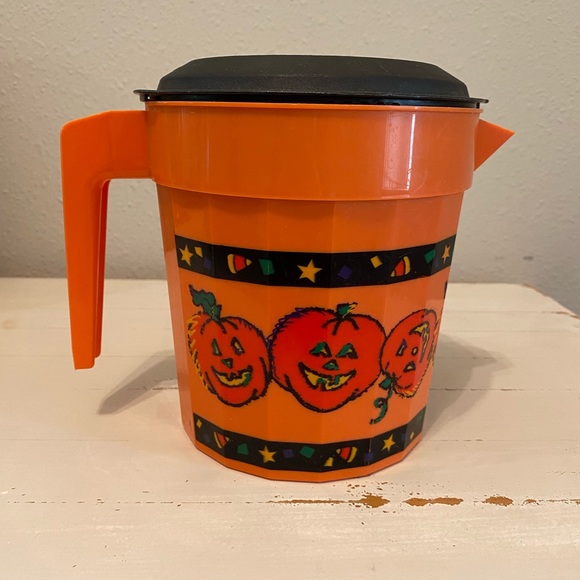 PackerWare | Holiday | Packerware Vintage Halloween Pitcher With Lid ...